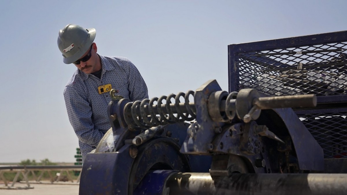 Bucking Services in West Texas | Make Up & Break Out Services